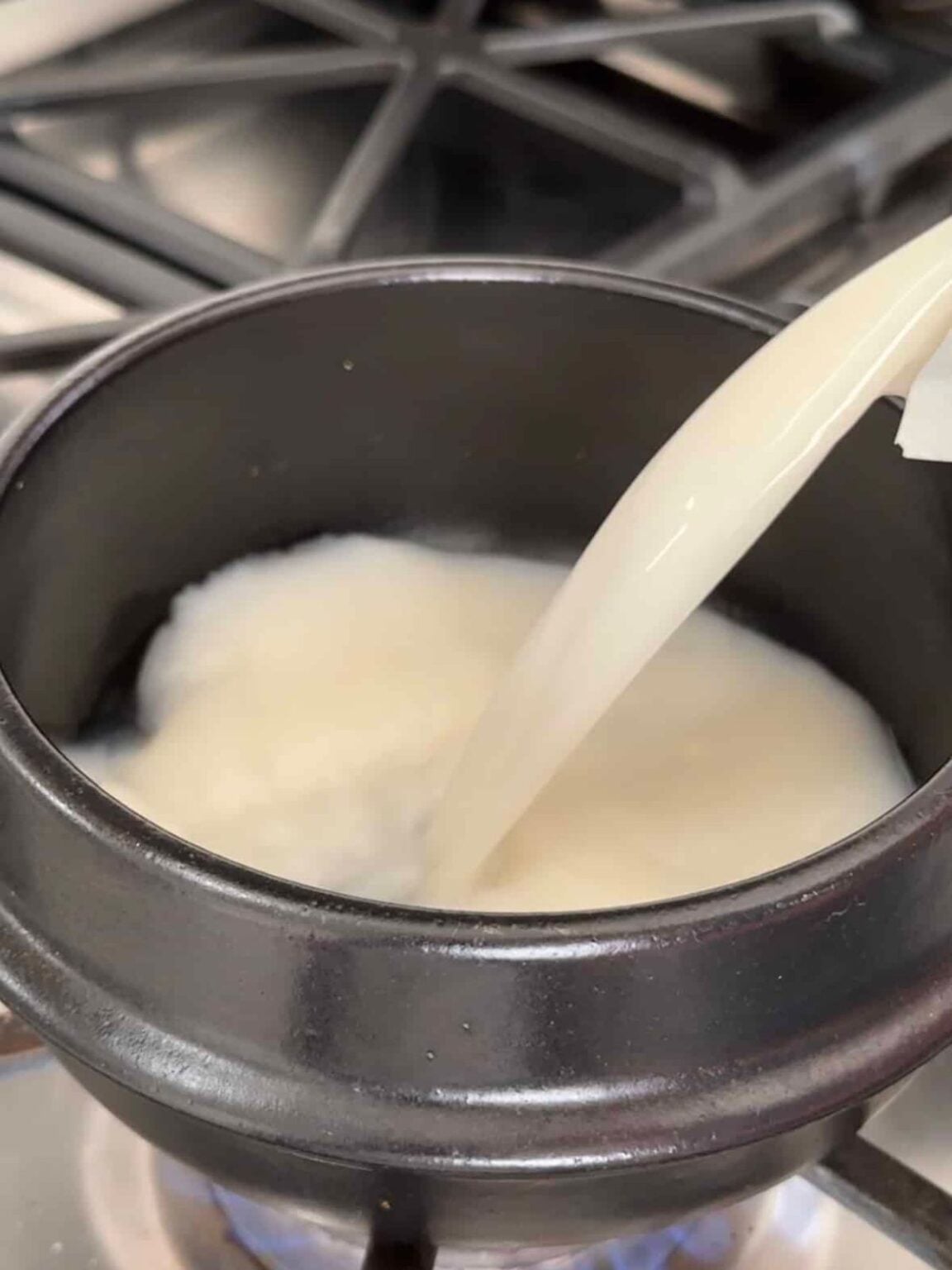 Easy Seolleongtang (Ox Bone Soup) - Cook With Dana