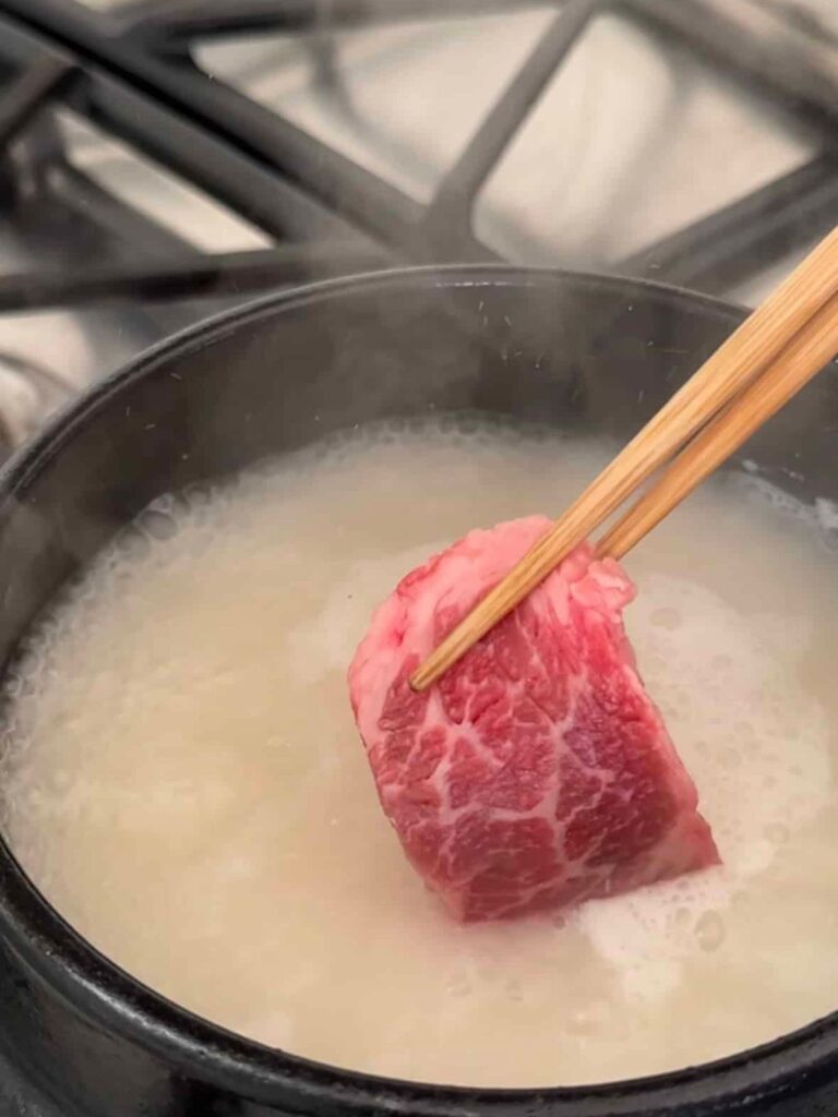 Easy Seolleongtang (Ox Bone Soup) - Cook With Dana